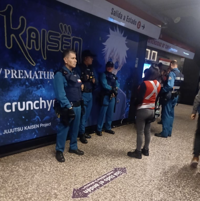 Jujutsu Kaisen: Metro de Santiago intenta consenso ante “Altar de Gojo ...